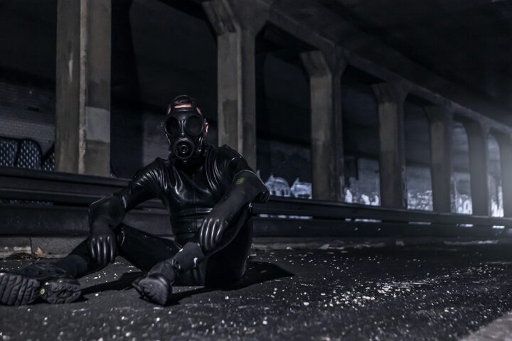 Fisting 101 – Mister B Wings