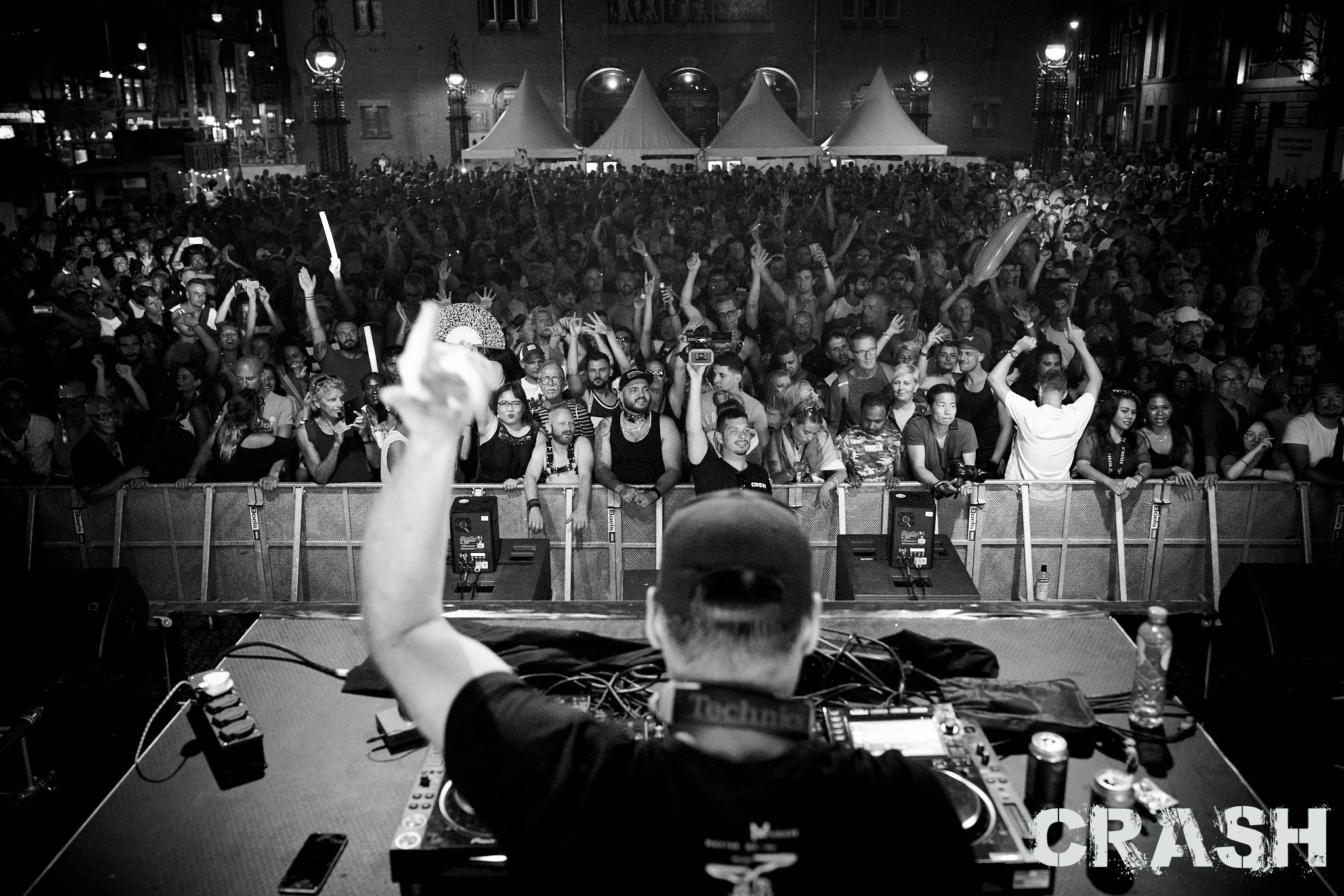 Fisting 101 – Mister B Wings