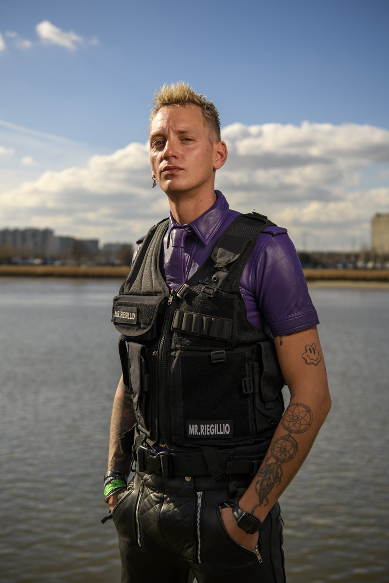 Beyond Boundaries: “These kinksters are proud of their fetishes and it shows!” – Mister B Wings