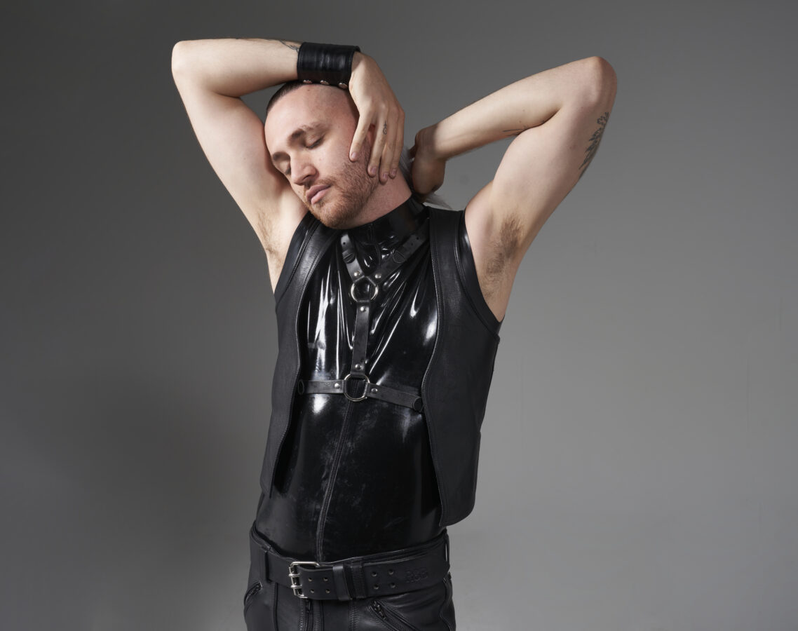 Mister B Wings – Your Fetish Specialist