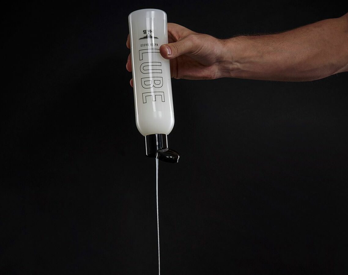 Mister B Wings – Your Fetish Specialist